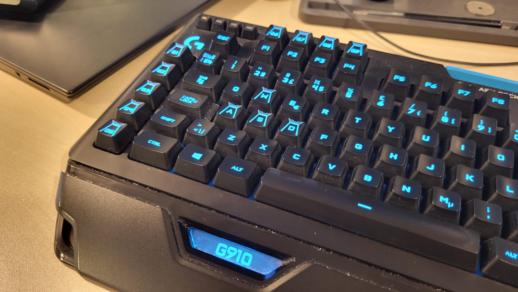 Keyboard with screen for hot keys - Autodesk Community