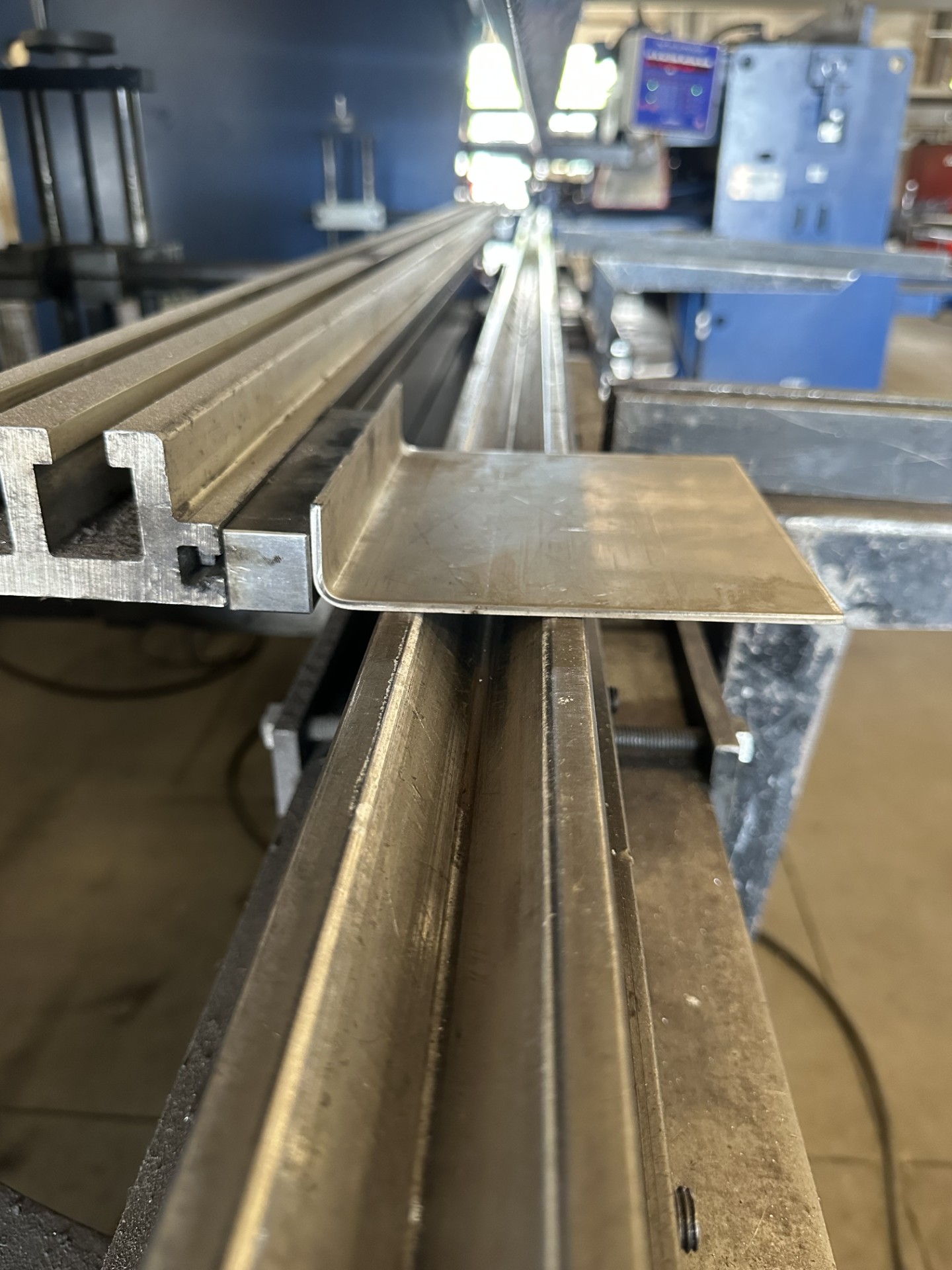 Incrementally Dimensioning Sheet Metal Flat Pattern For Bending ...