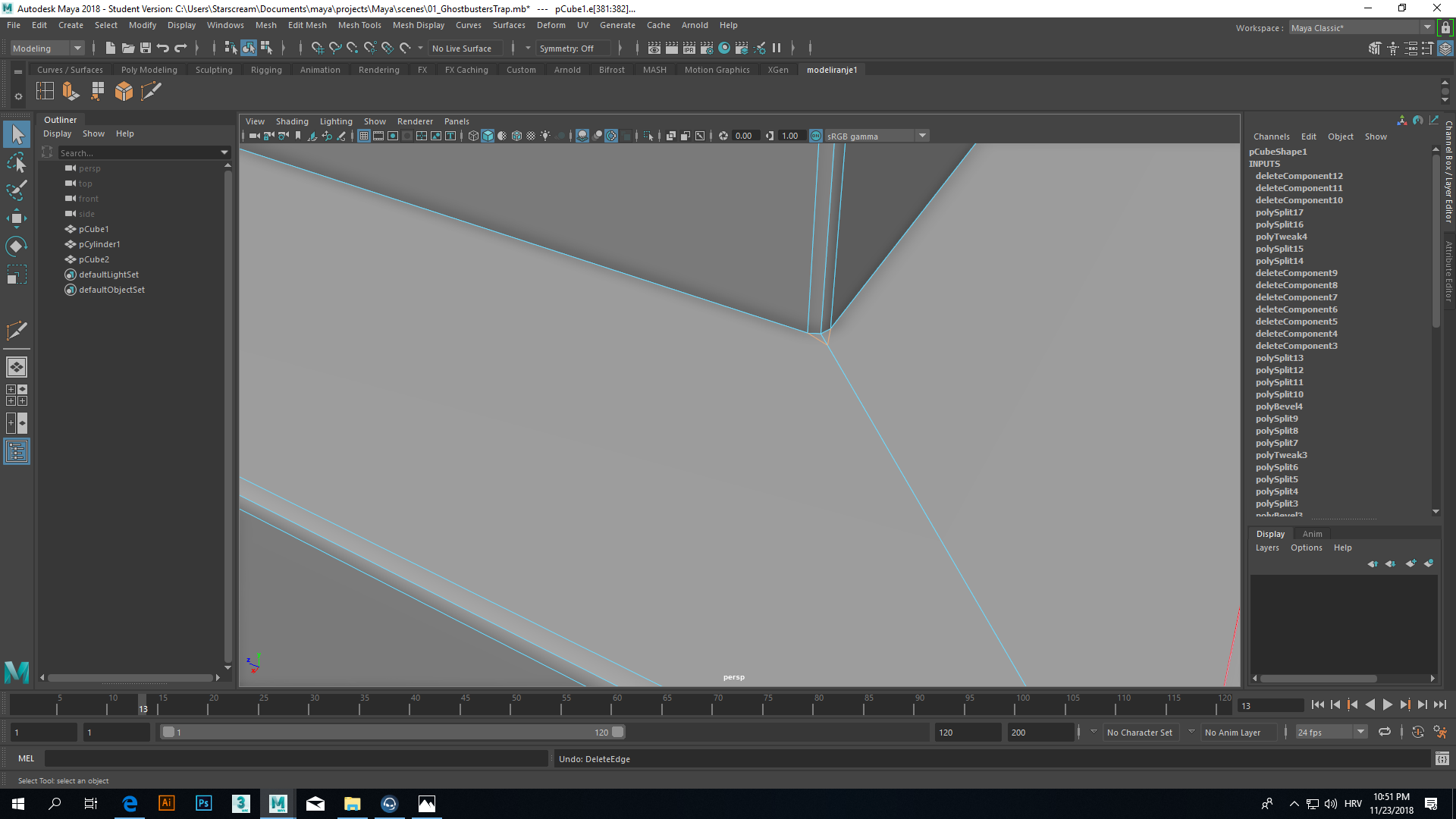 Only one selected edge gets deleted in triangle - Autodesk Community